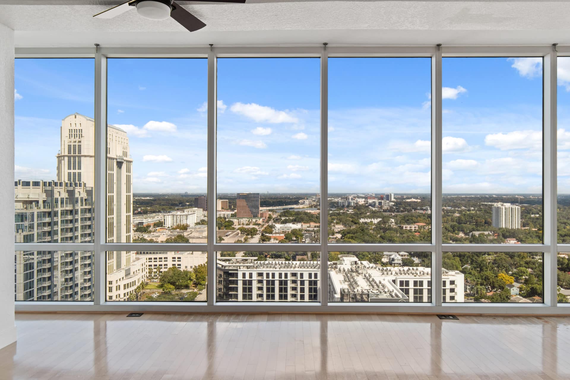 SWANKY HI-RISE CONDO IN DOWNTOWN ORLANDO! - ACME Florida
